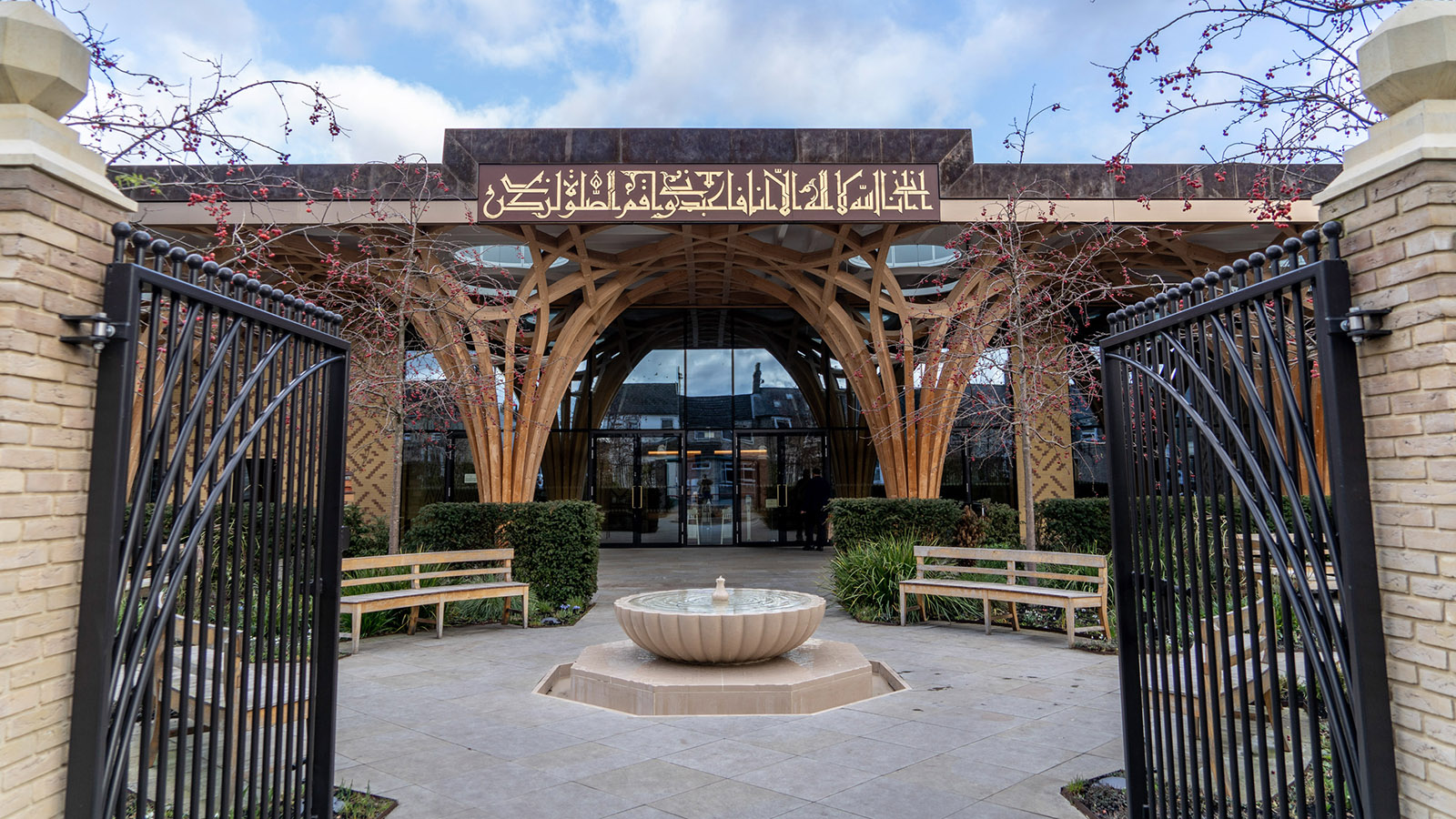 Mosques are becoming more welcoming to people with special needs - Hyphen