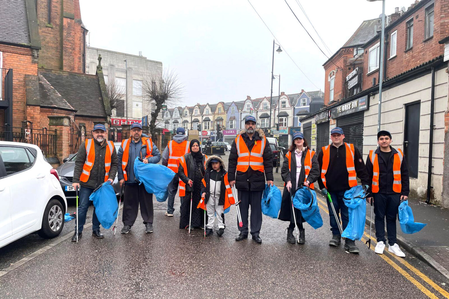 Birmingham bin strike: litter-picking community groups step up - Hyphen