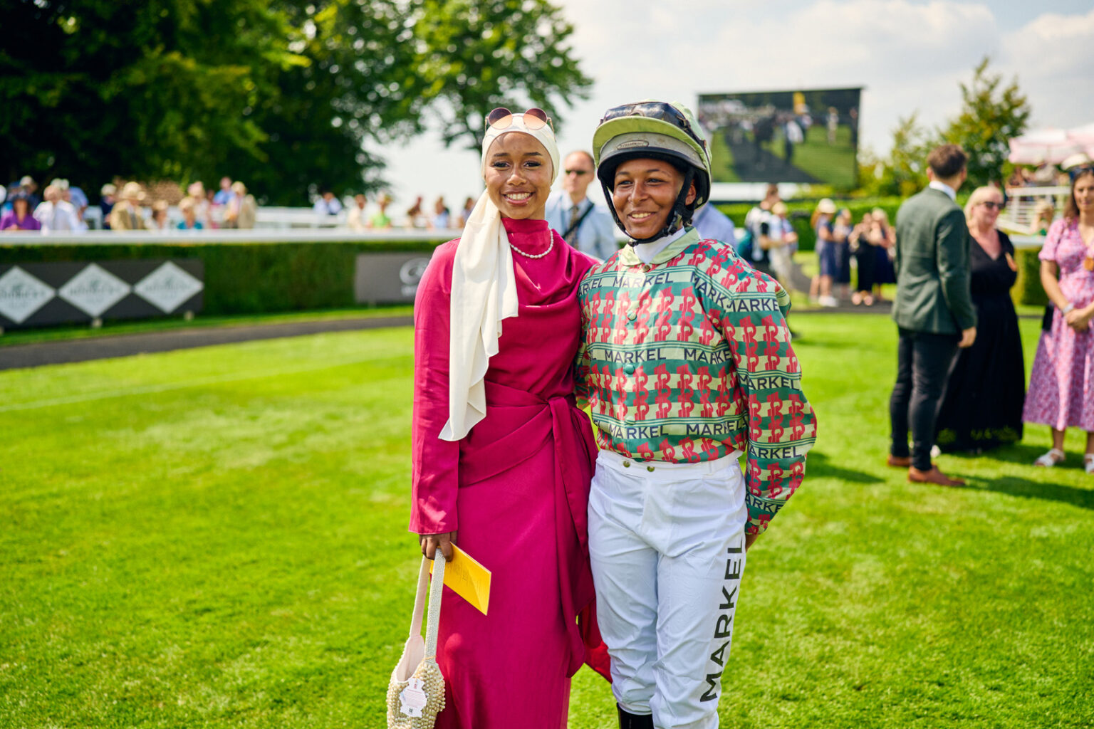 The first female Muslim jockeys on diversifying horse racing - Hyphen