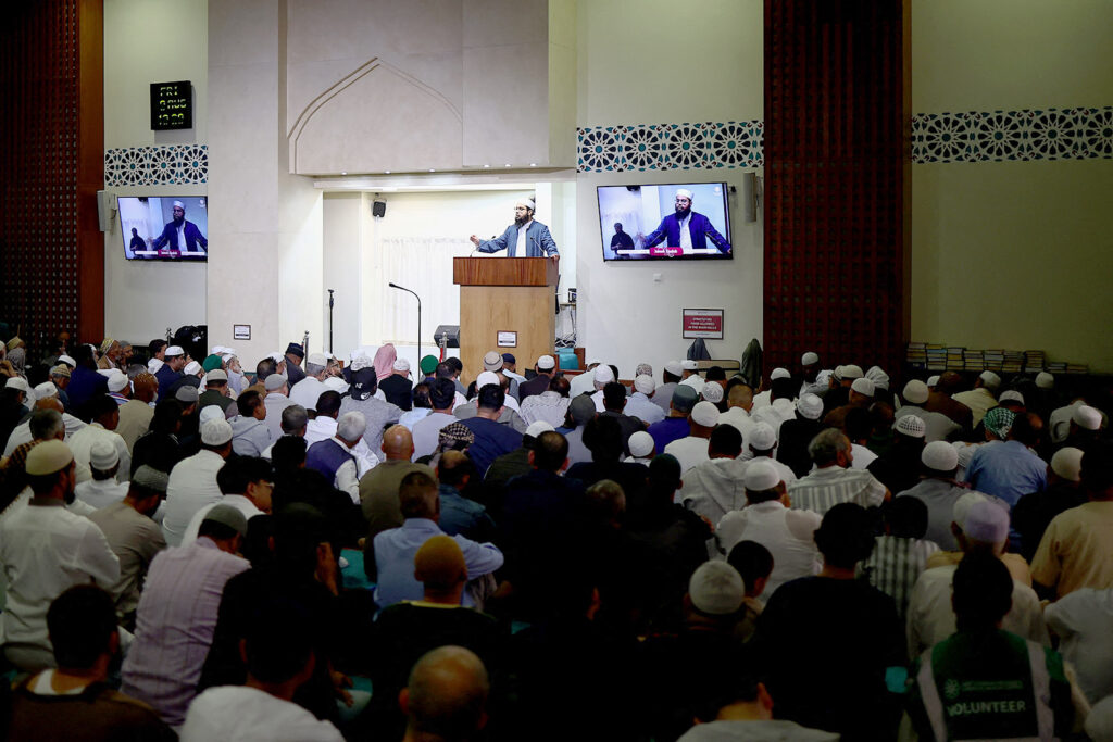 Nearly half of British imams born in UK, new research shows - Hyphen