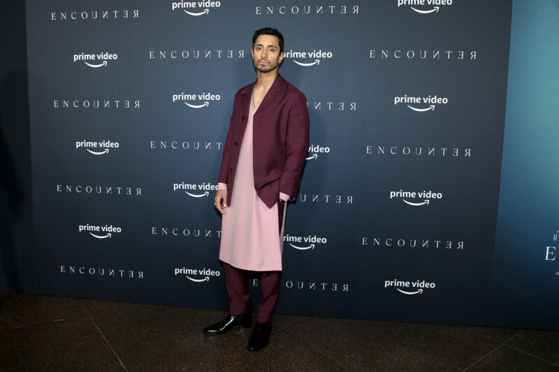 A thobe or kurta? Behind Zohran Mamdani’s Arsenal outfit - Hyphen